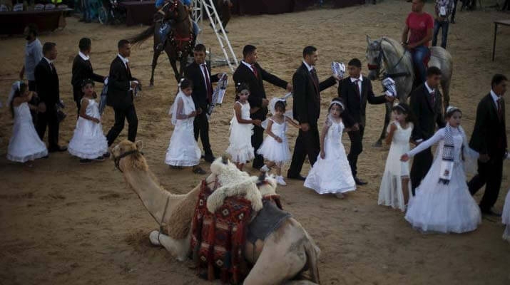 პატარა პატარძლების გამაოგნებელი ამბები და ფოტოები - მშობლები